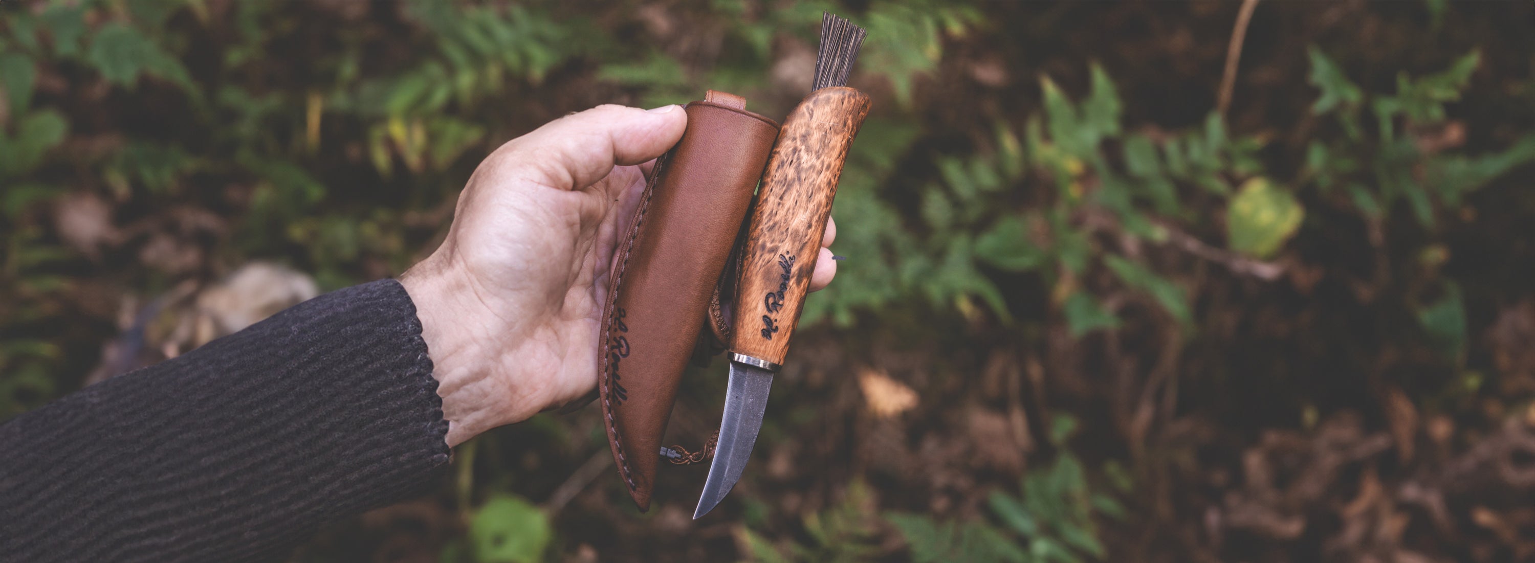 Roselli Finland handmade Finnish knives and axes since 1976.